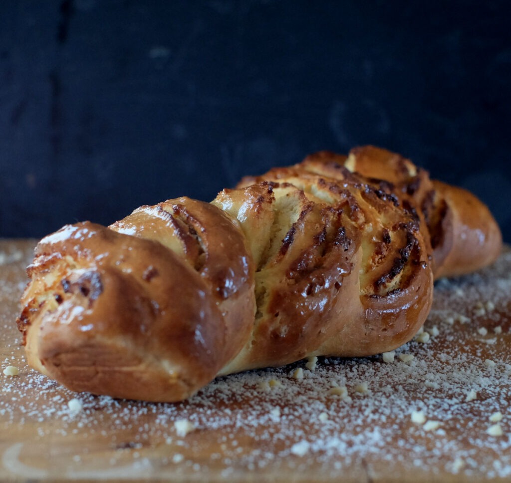 Yummi, Haselnuss-Marzipan-Striezel! Saftig und nussig... - Mach was ...